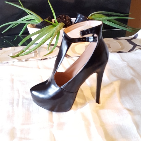Shoespie | Shoes | T Shaped Buckle Platinum High Stiletto Heels | Poshmark